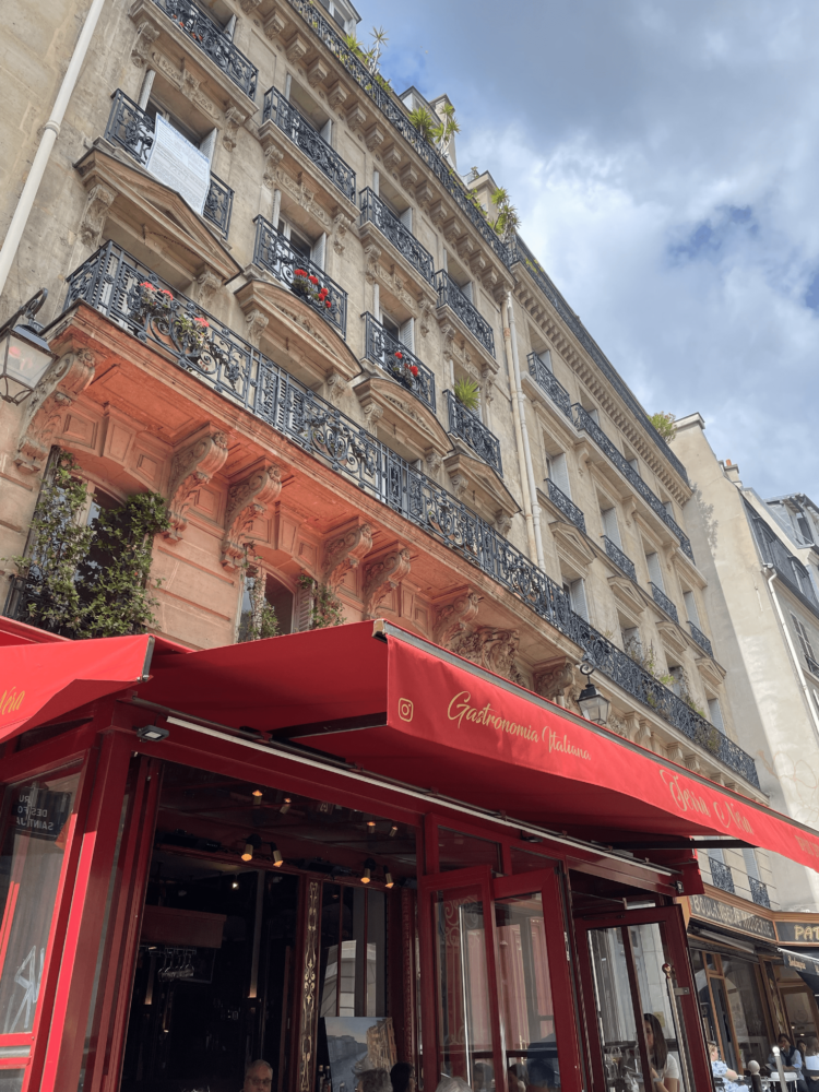A Parisian Dream: Exploring the City of Love - HillaryErickson.com ...
